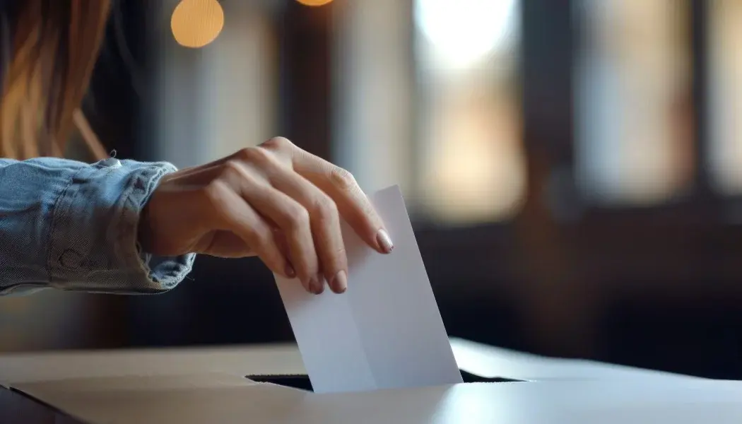 How to Handle Employee Comms during the US Election